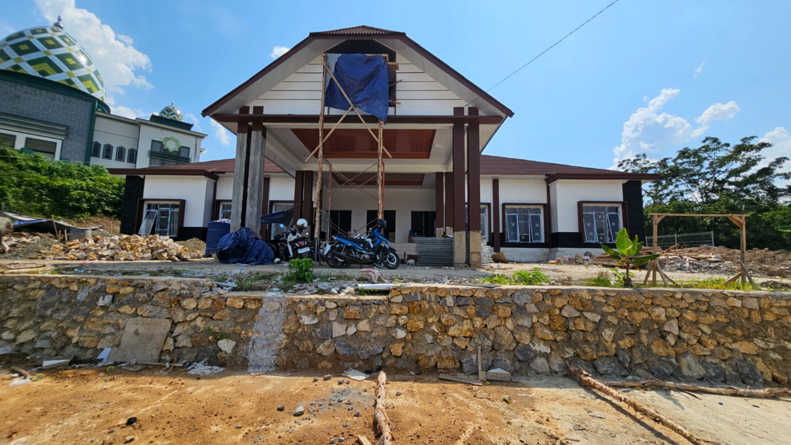 SAMSAT NEWS Gedung Baru Samsat Paringin: Simbol Layanan Modern untuk ...